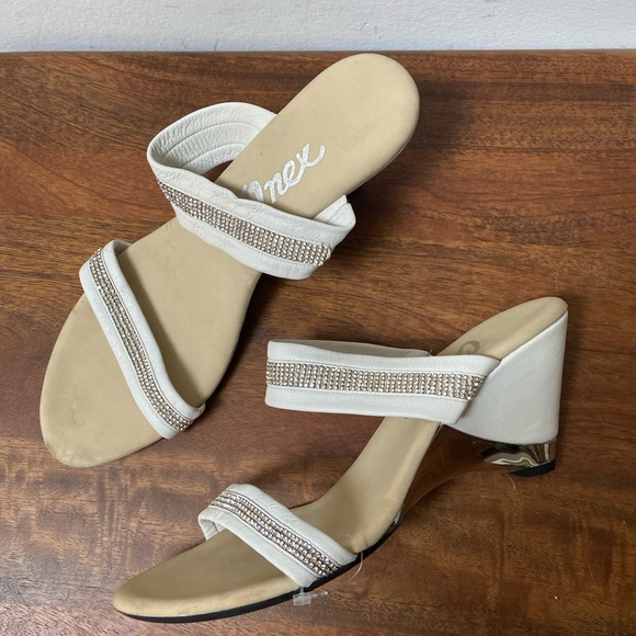 Onex | Shoes | Onex Womens White Sandals With Rhinestone Accents | Poshmark